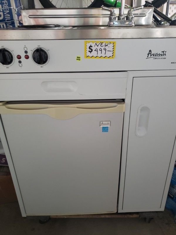 30" ADU All-in-one Mini-kitchen By Avanti for Sale in Chula Vista, CA ...
