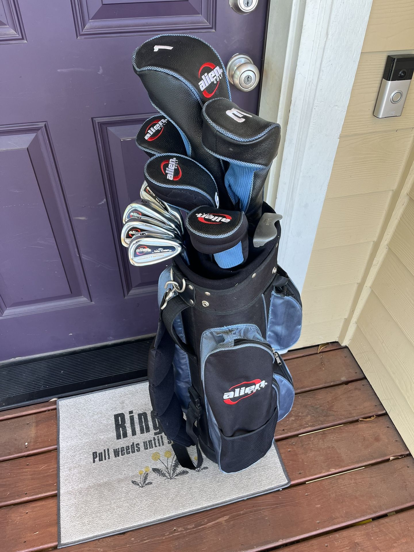 Matching Full Set of Ladies Graphite Golf Clubs with Bag for Sale in ...