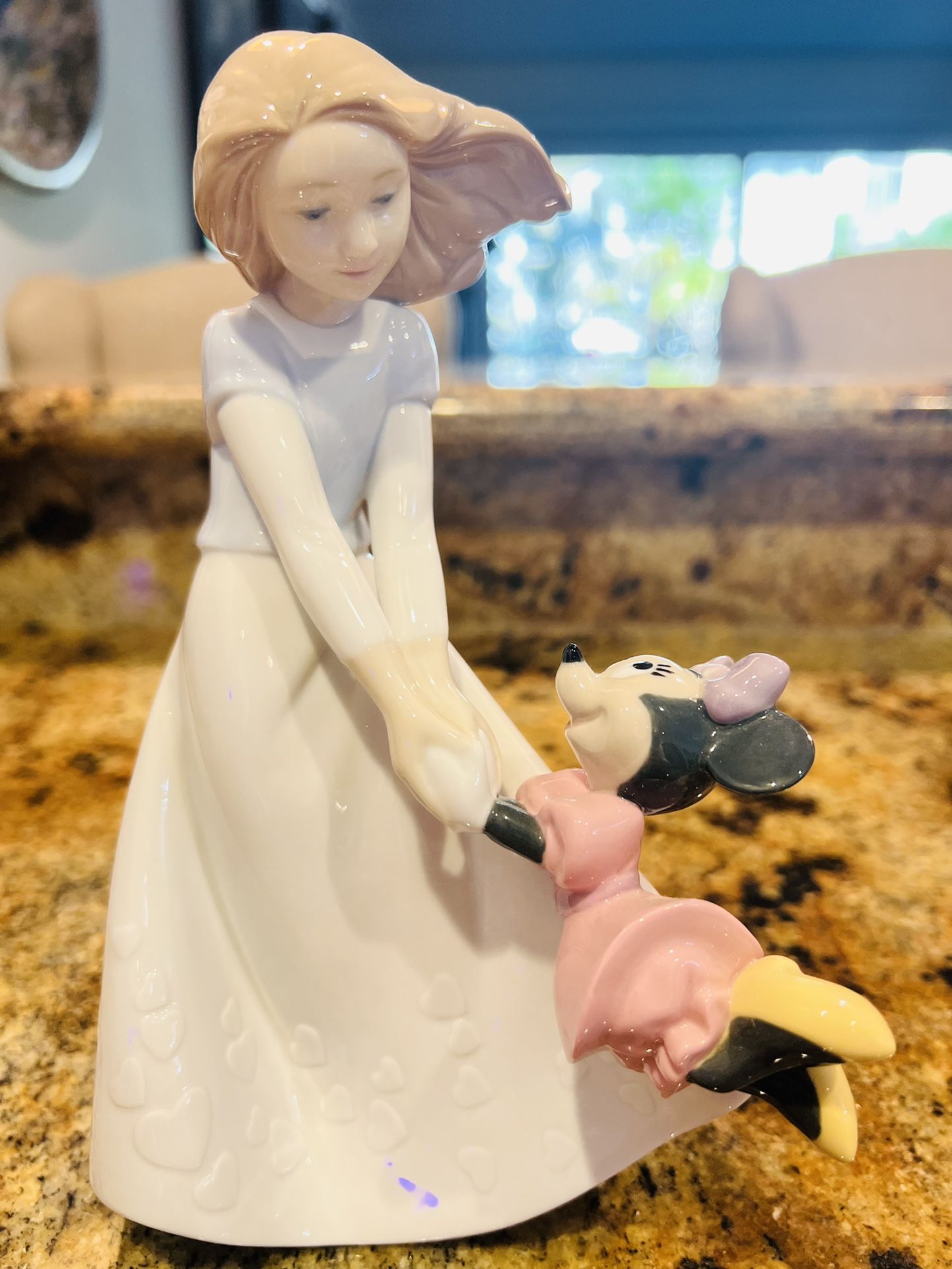 NAO (lladro) Friends With Minnie Signed for Sale in San Diego, CA - OfferUp