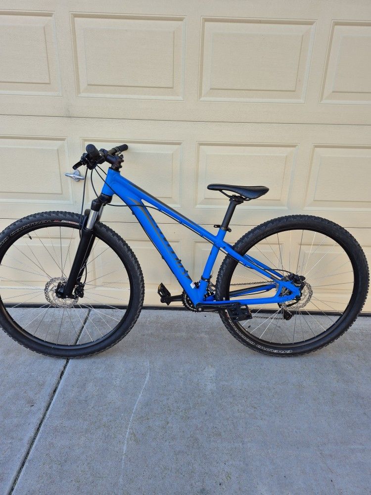 SPECIALIZED ROCKHOPPER SPORT MOUNTAIN BIKE, 29ER (SMALL FRAME) for Sale ...