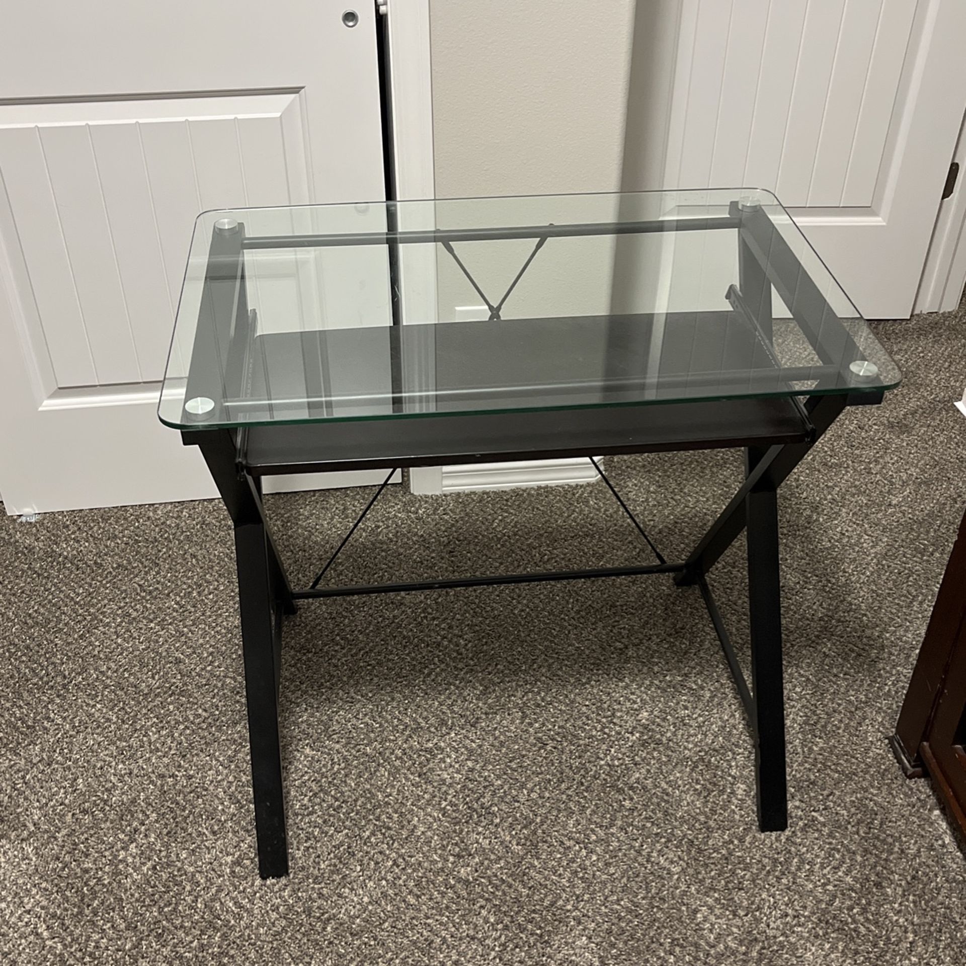 Glass Top Desk. for Sale in El Paso, TX - OfferUp