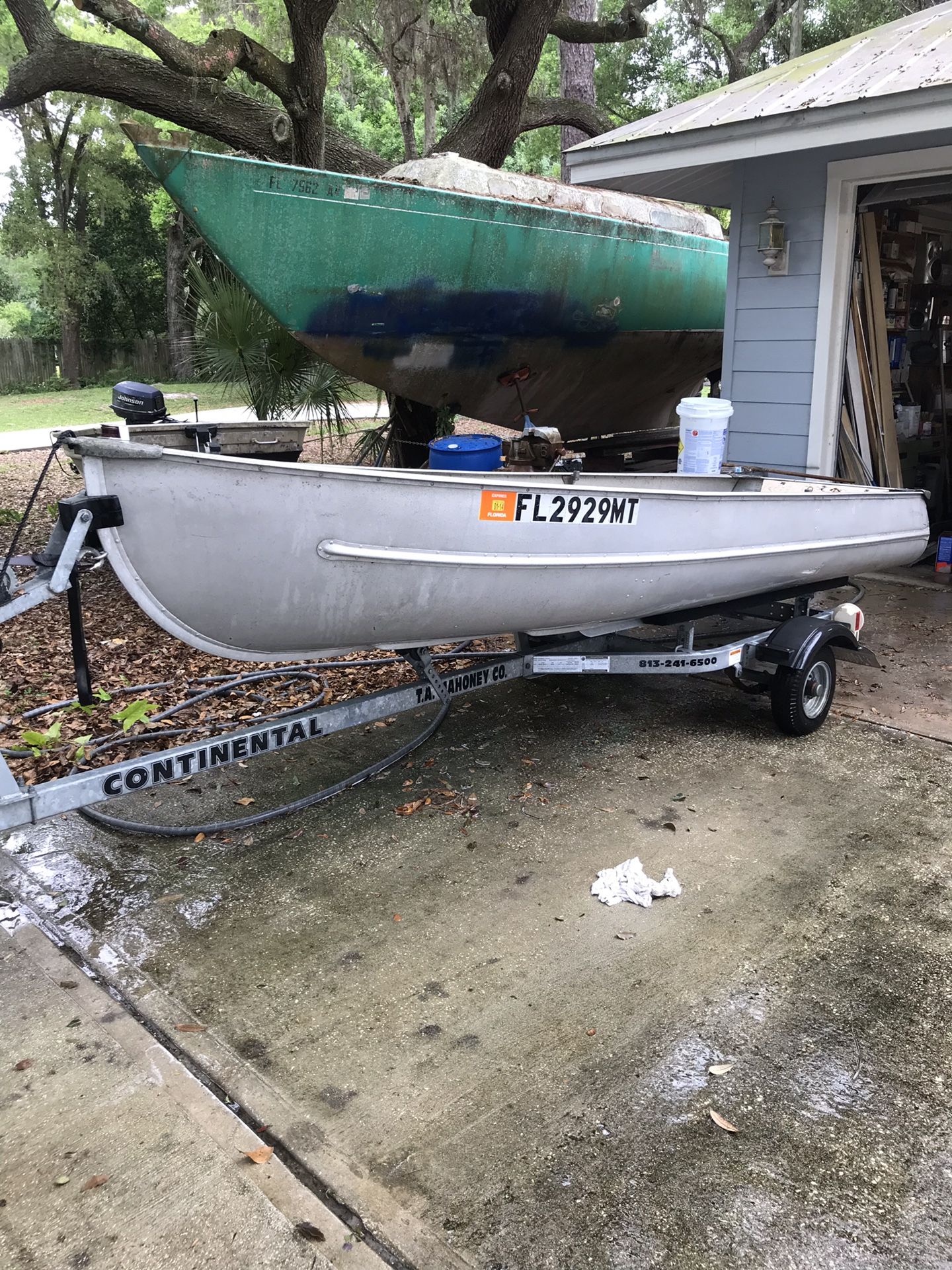 13 ft aluminum Jon boat for Sale in Tampa, FL - OfferUp
