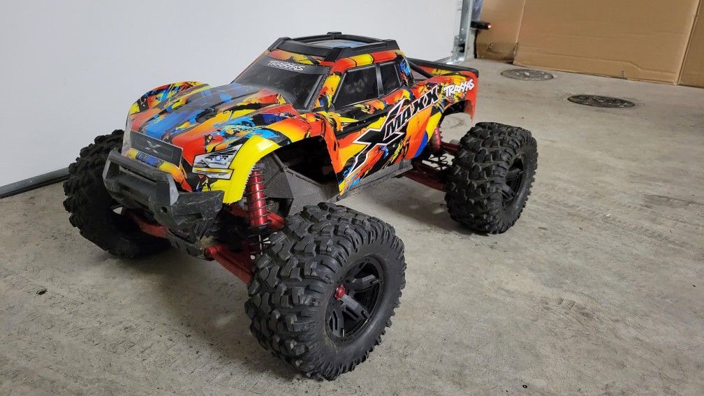 Traxxas XMAXX 8S and Accessories for Sale in Sacramento, CA - OfferUp