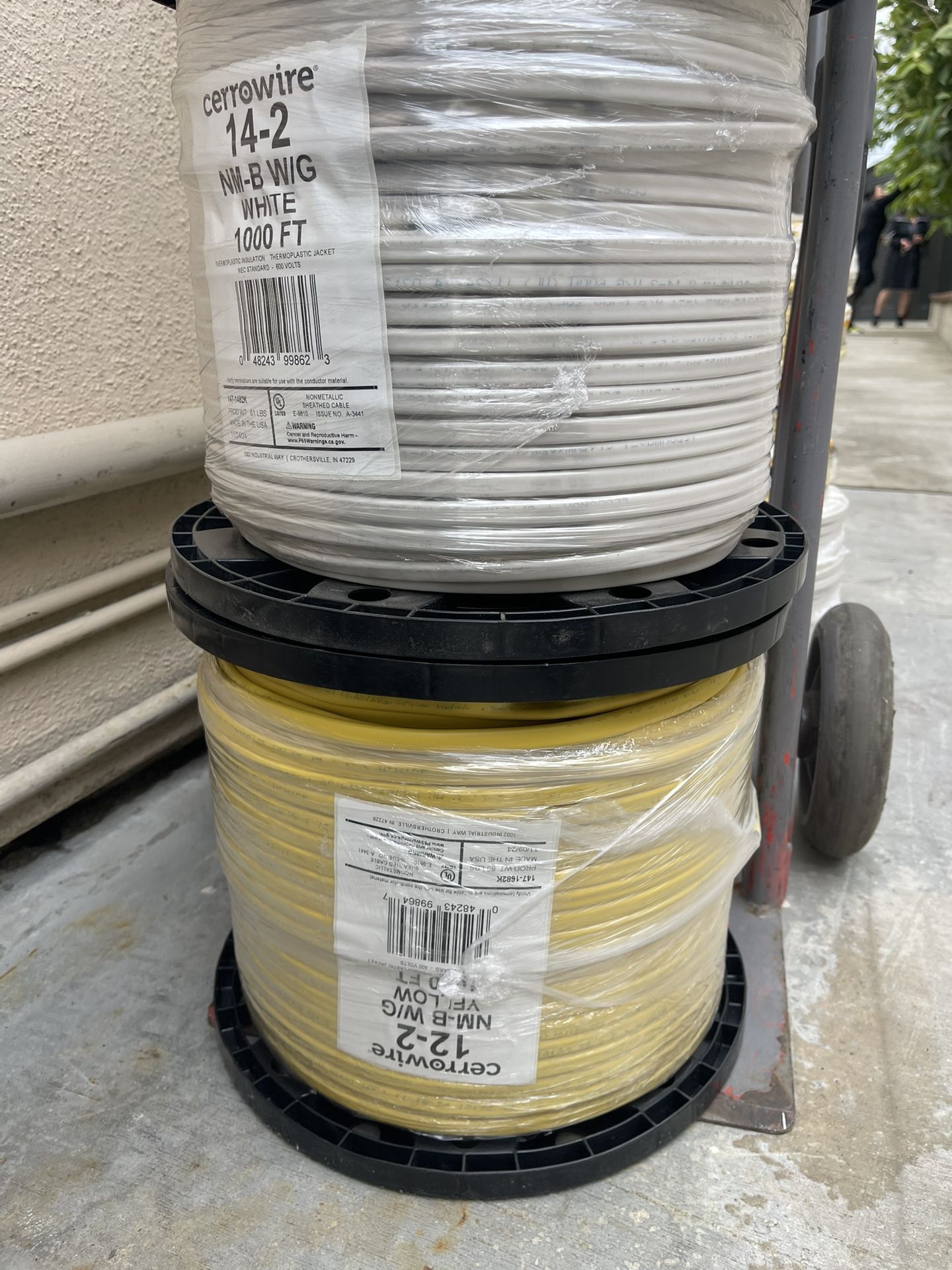 12/2 1000’ Electric Wire Romex for Sale in Huntington Beach, CA - OfferUp