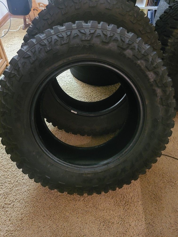 4 Goodyear Ultra Terrain 35x12.5r20 for Sale in Tumwater, WA - OfferUp