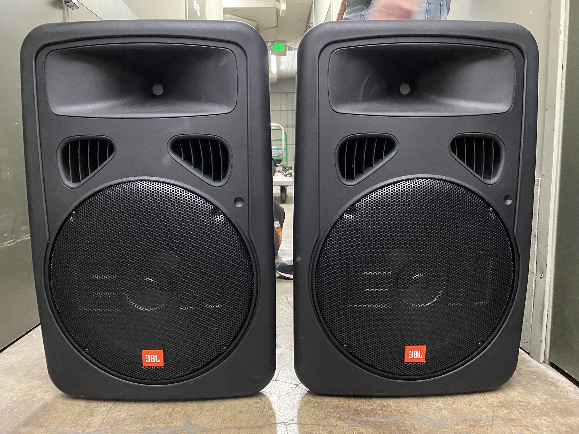 JBL Eon G2 15 Complete PA System for Sale in West Hollywood, CA - OfferUp