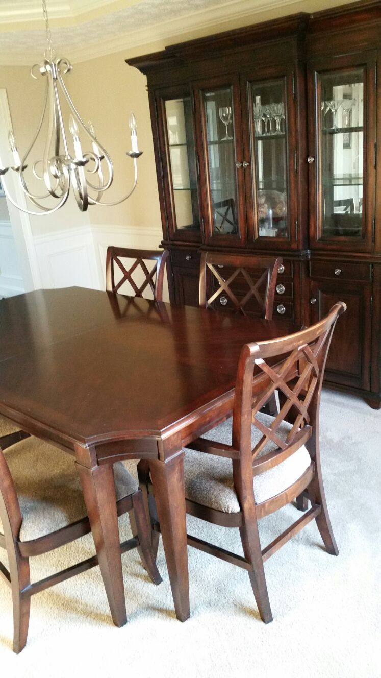 Lane Gramercy Park Dining Room set for Sale in Crestwood, KY - OfferUp