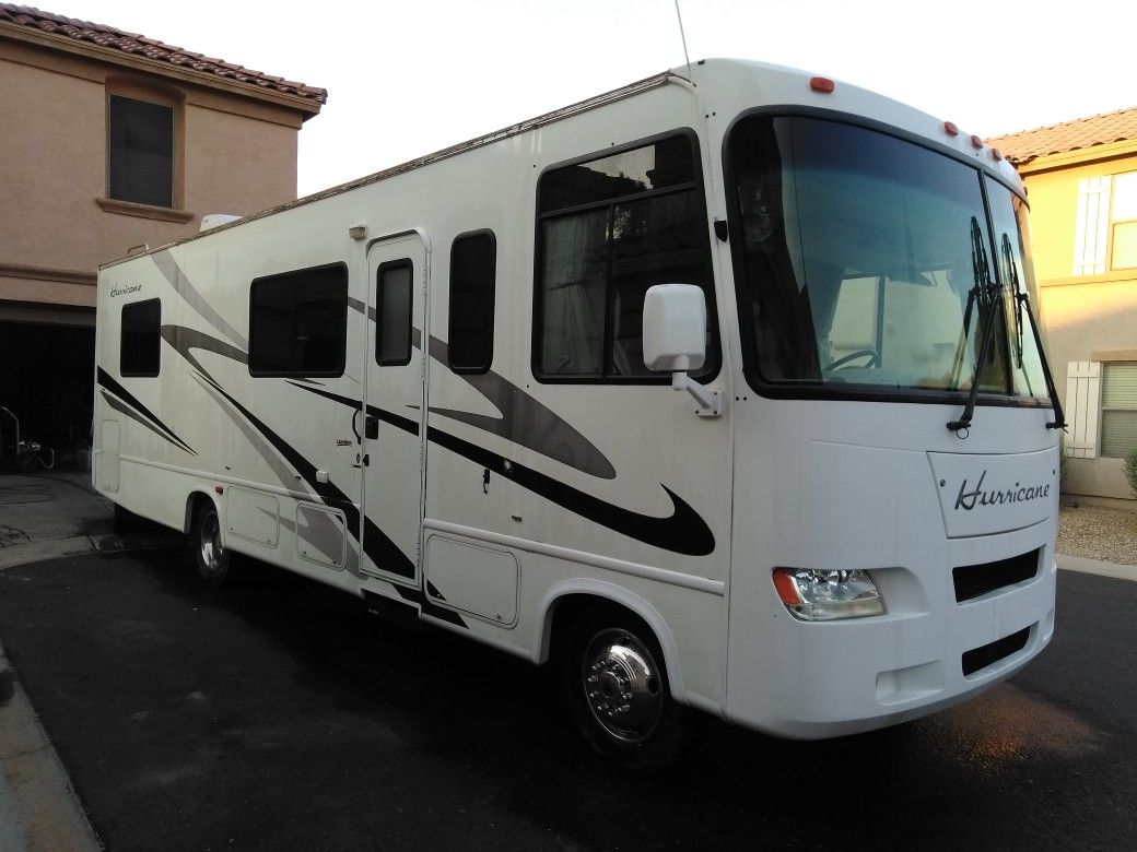2006 Ford hurricane motorhome for Sale in Glendale, AZ - OfferUp