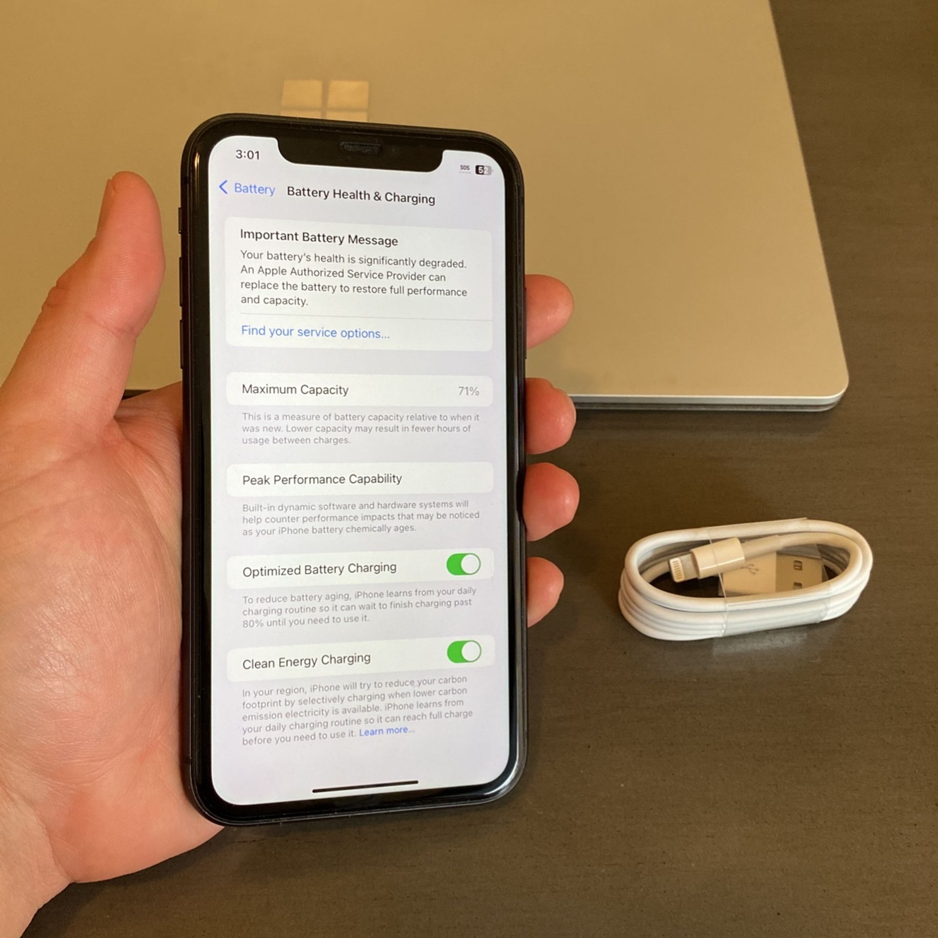IPhone 11 64 GB Unlocked for Sale in Montebello, CA - OfferUp