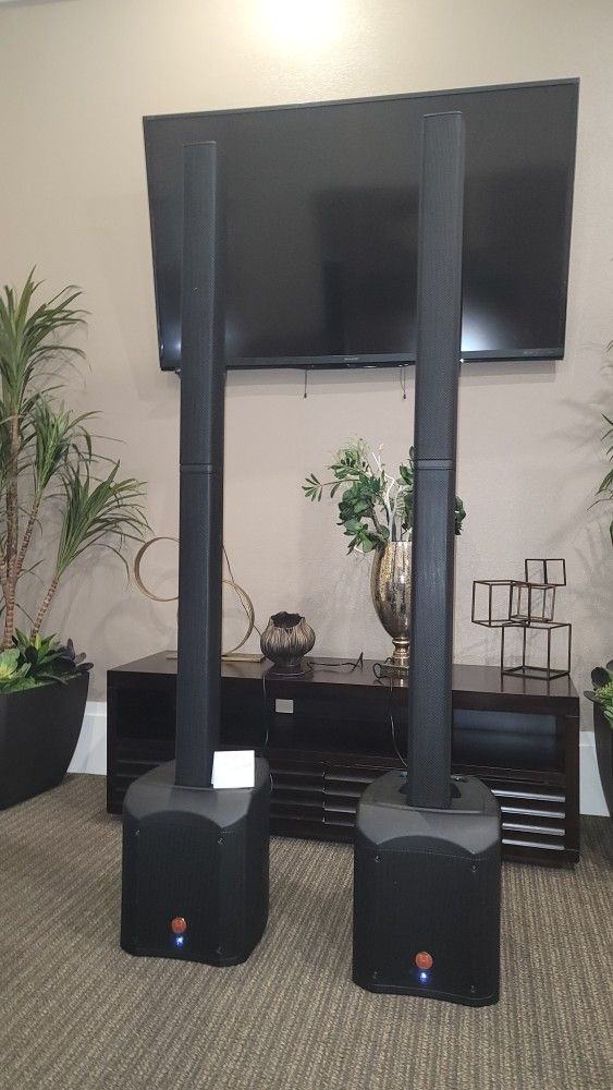 LIKE NEW Pair of Harbinger MLS900 Column / Line Array PA Systems for ...