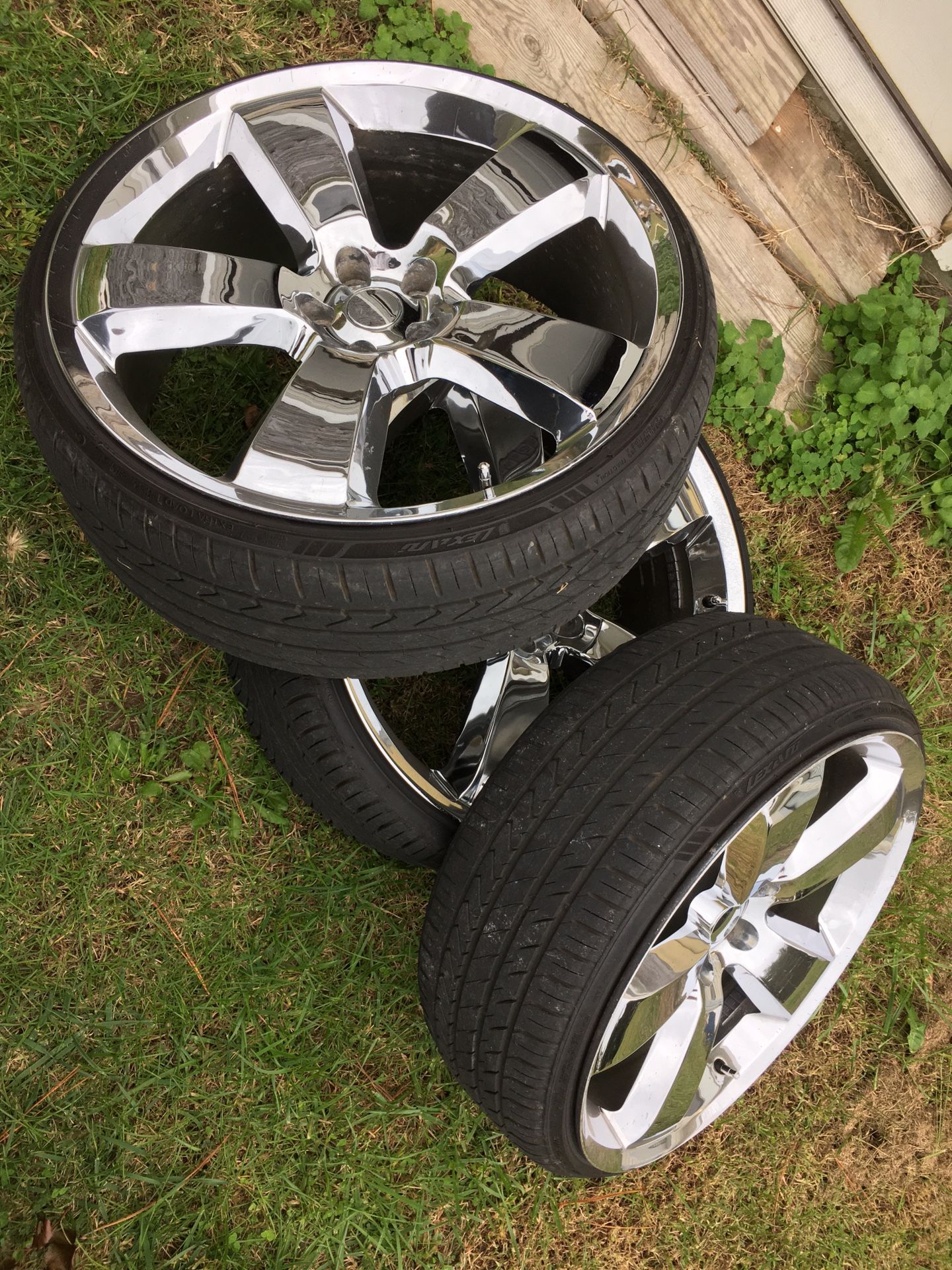 22 inch chrome rims for Sale in Hollister, NC - OfferUp