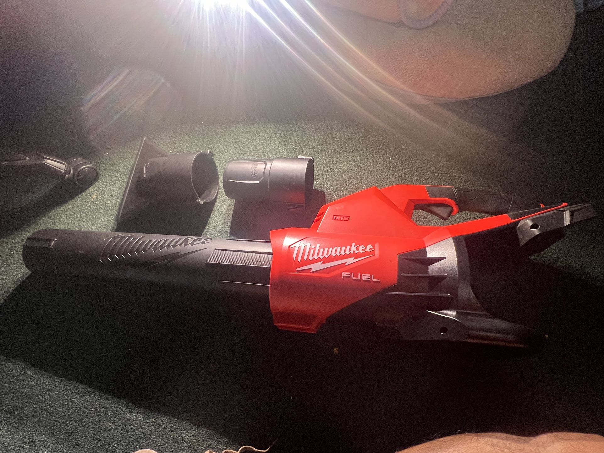 Milwaukee Handheld Blower for Sale in Los Angeles, CA - OfferUp