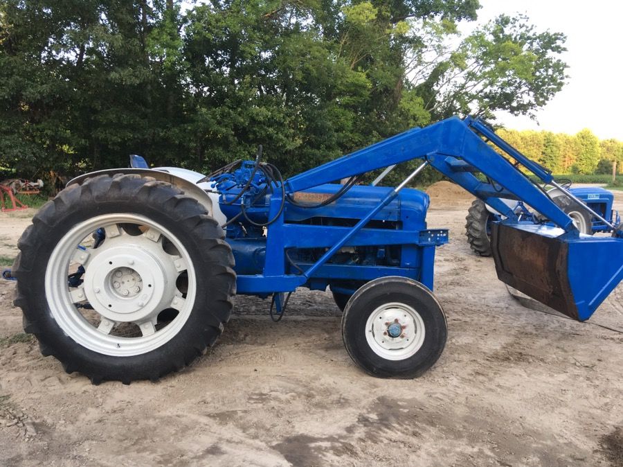 Fordson Super major 5000 loader tractor for Sale in Suffolk, VA - OfferUp