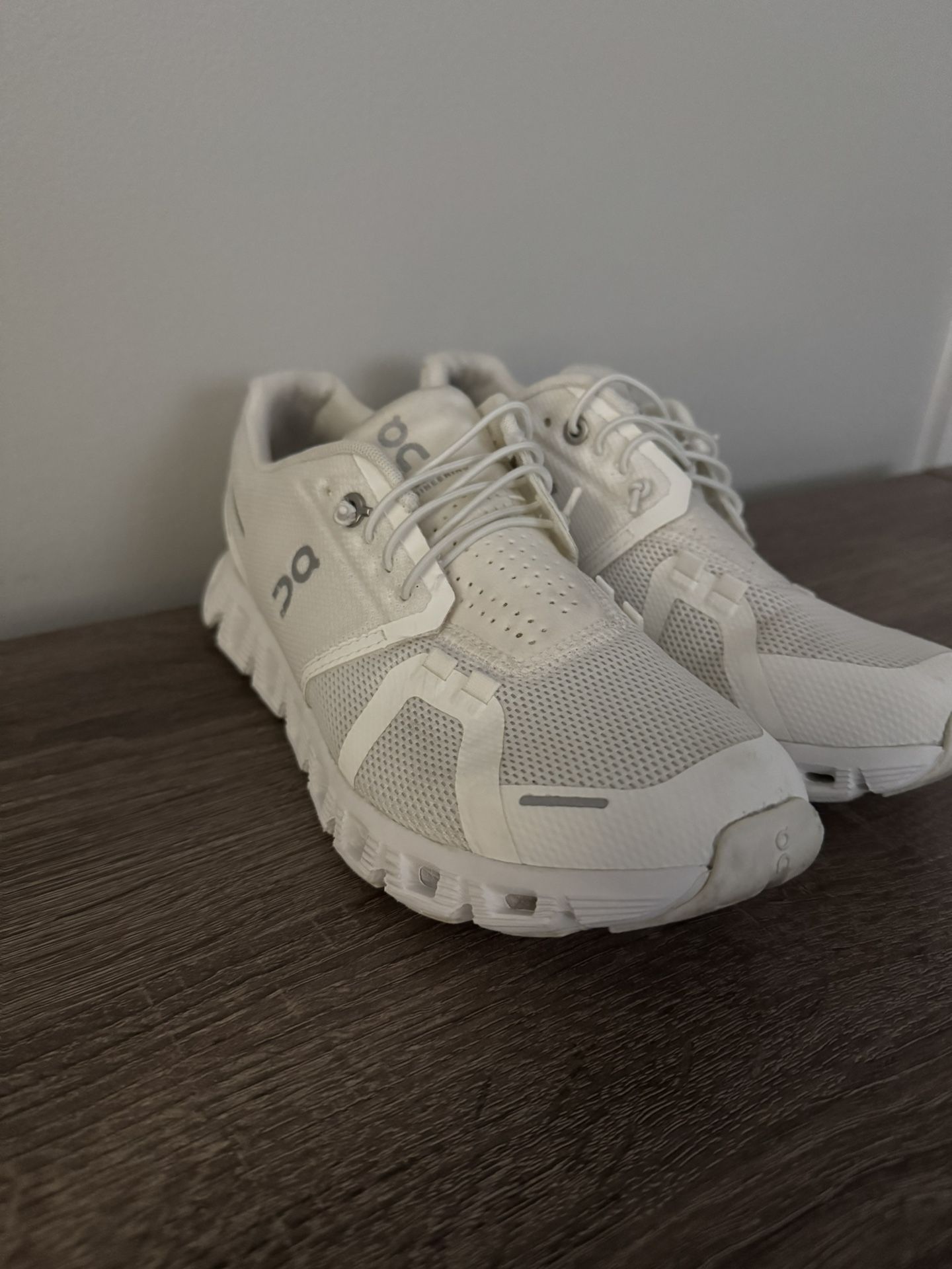 Oncloud All White Size 7 for Sale in Agawam, MA - OfferUp