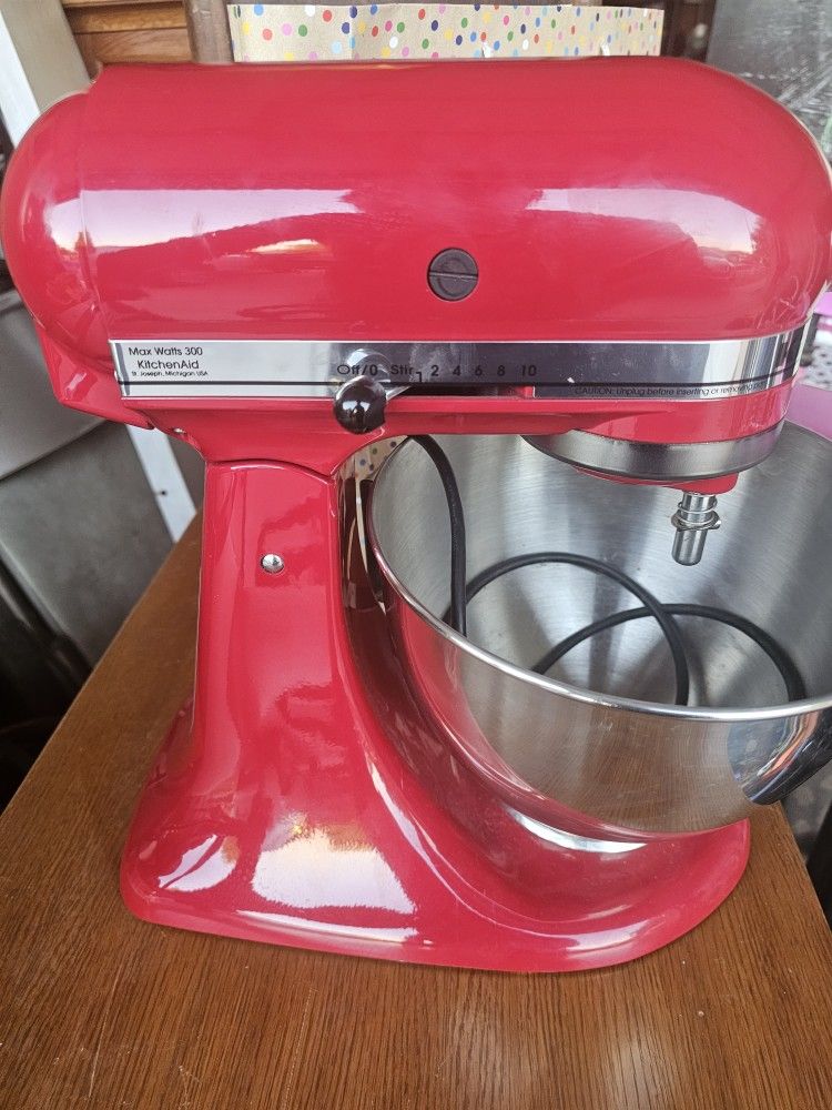 Kitchen Aid Red Mixer for Sale in Mesa, AZ - OfferUp