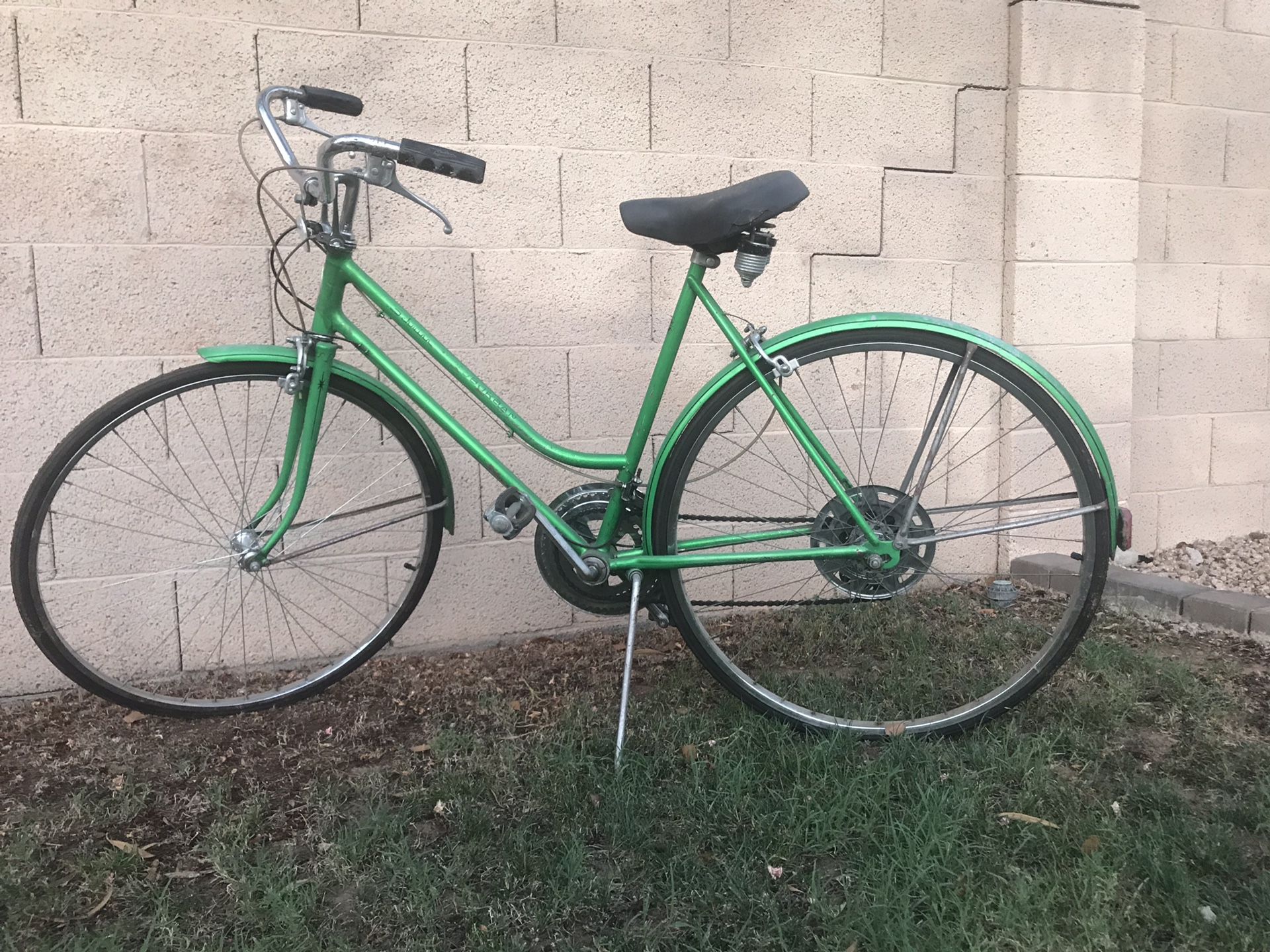 Vintage Schwinn Suburban Bike for Sale in Tempe, AZ - OfferUp