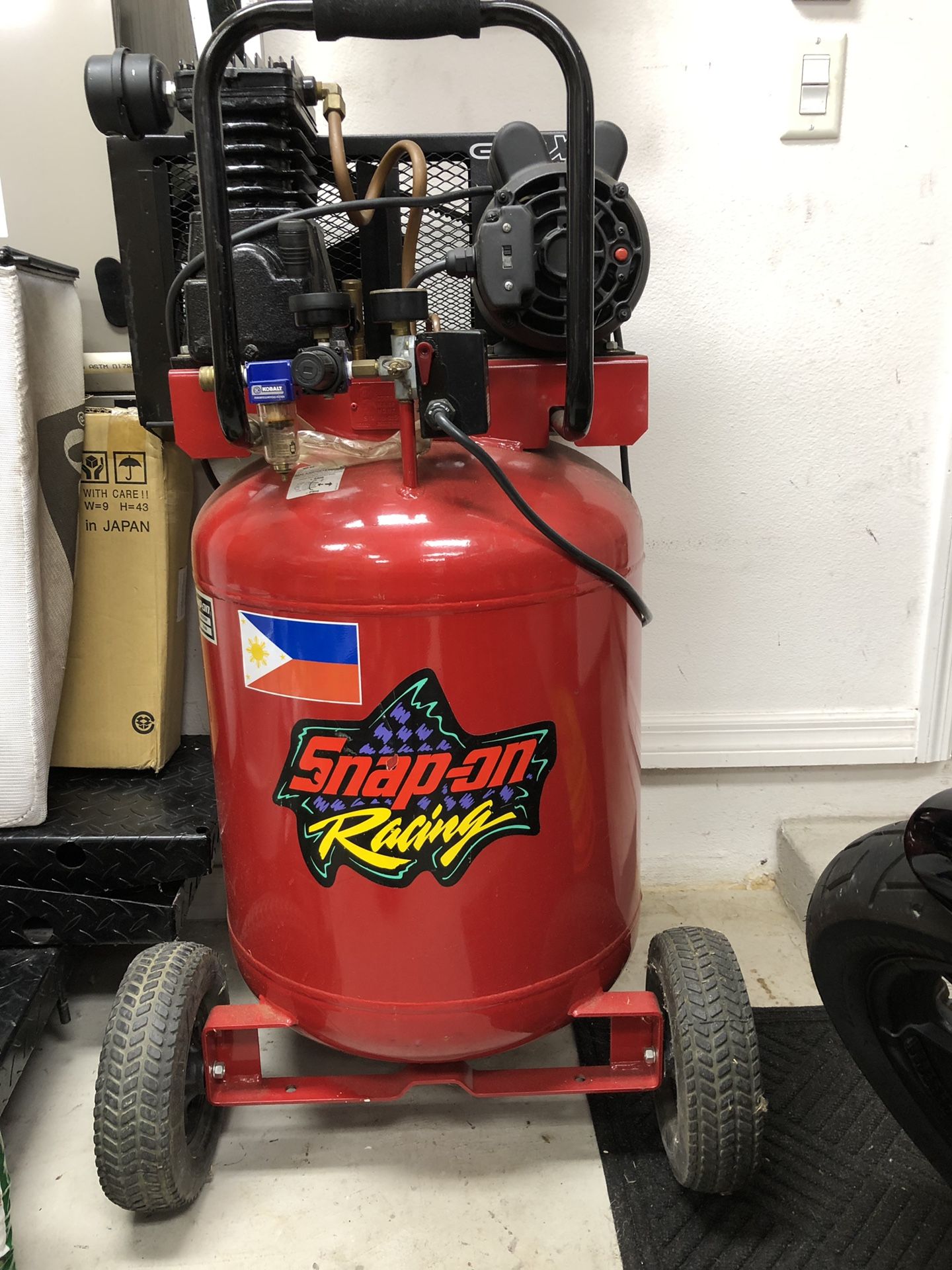 SNAP-ON 30 GALLON AIR COMPRESSOR for Sale in Poinciana, FL - OfferUp