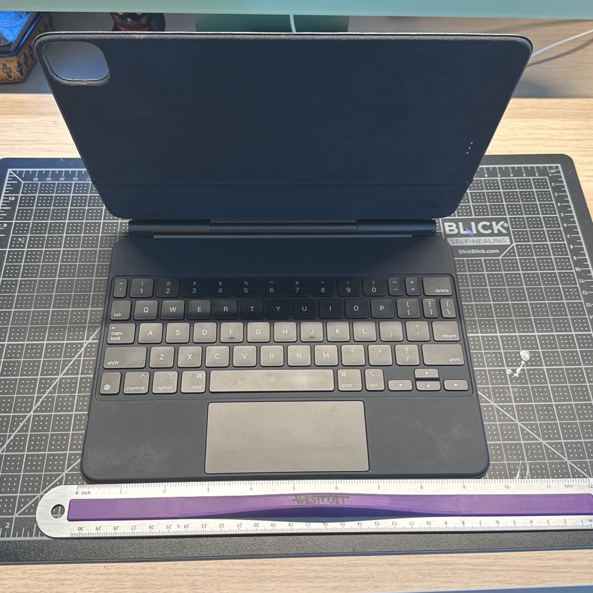 Used Apple Magic Keyboard iPad Pro (1st,2nd,3rd Gen) iPad Air (4th, 5th ...