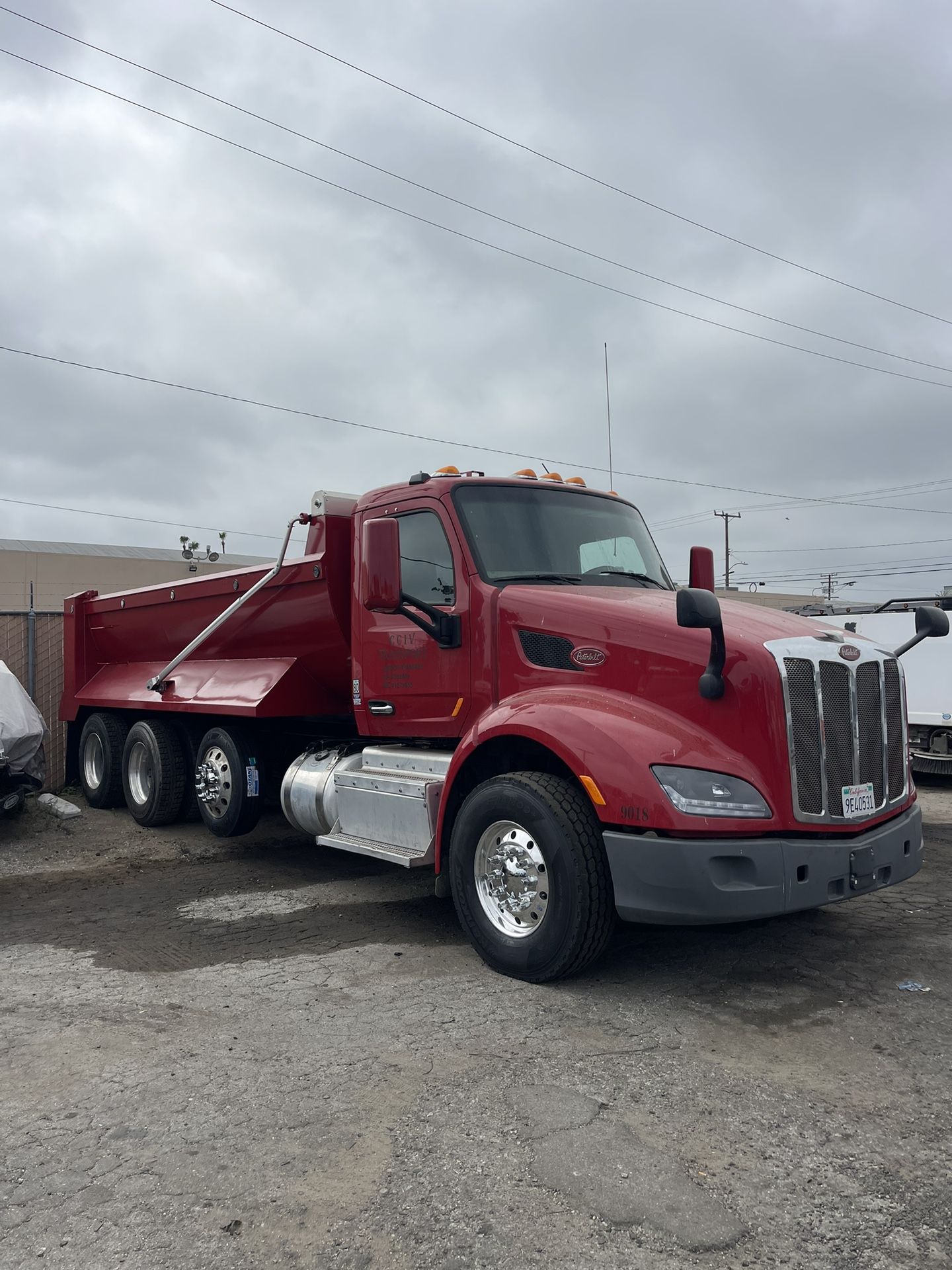 2016 Peterbilt 579 for Sale in Los Angeles, CA - OfferUp