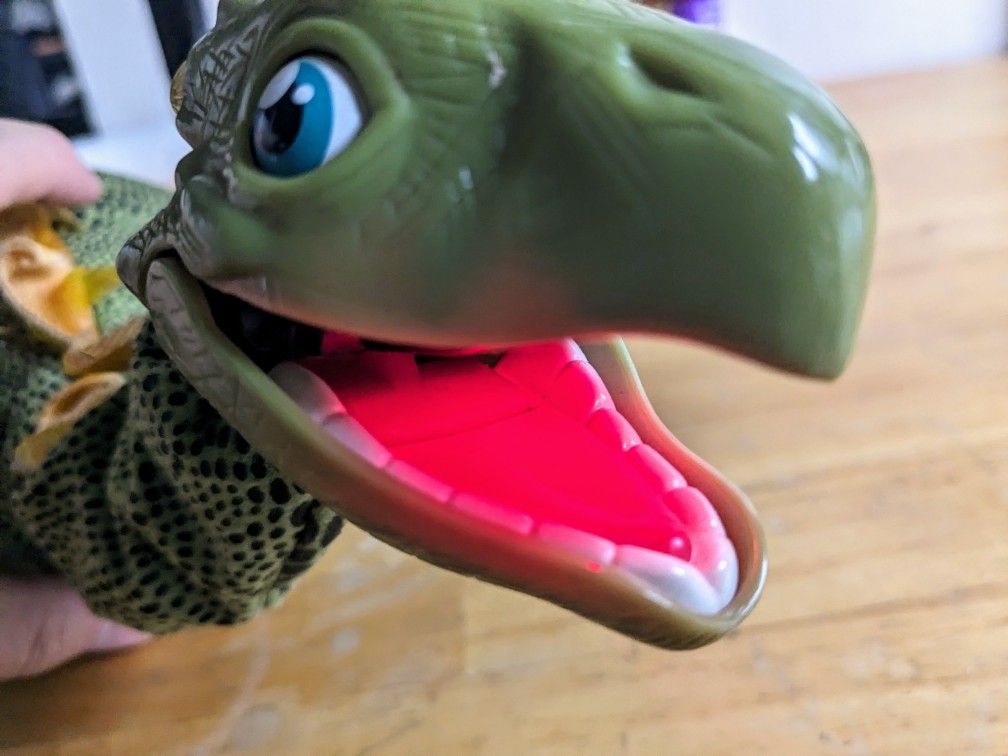 Mattel Harry Potter Roarin' Snorin' Baby Norbert Dragon Animatronic ...