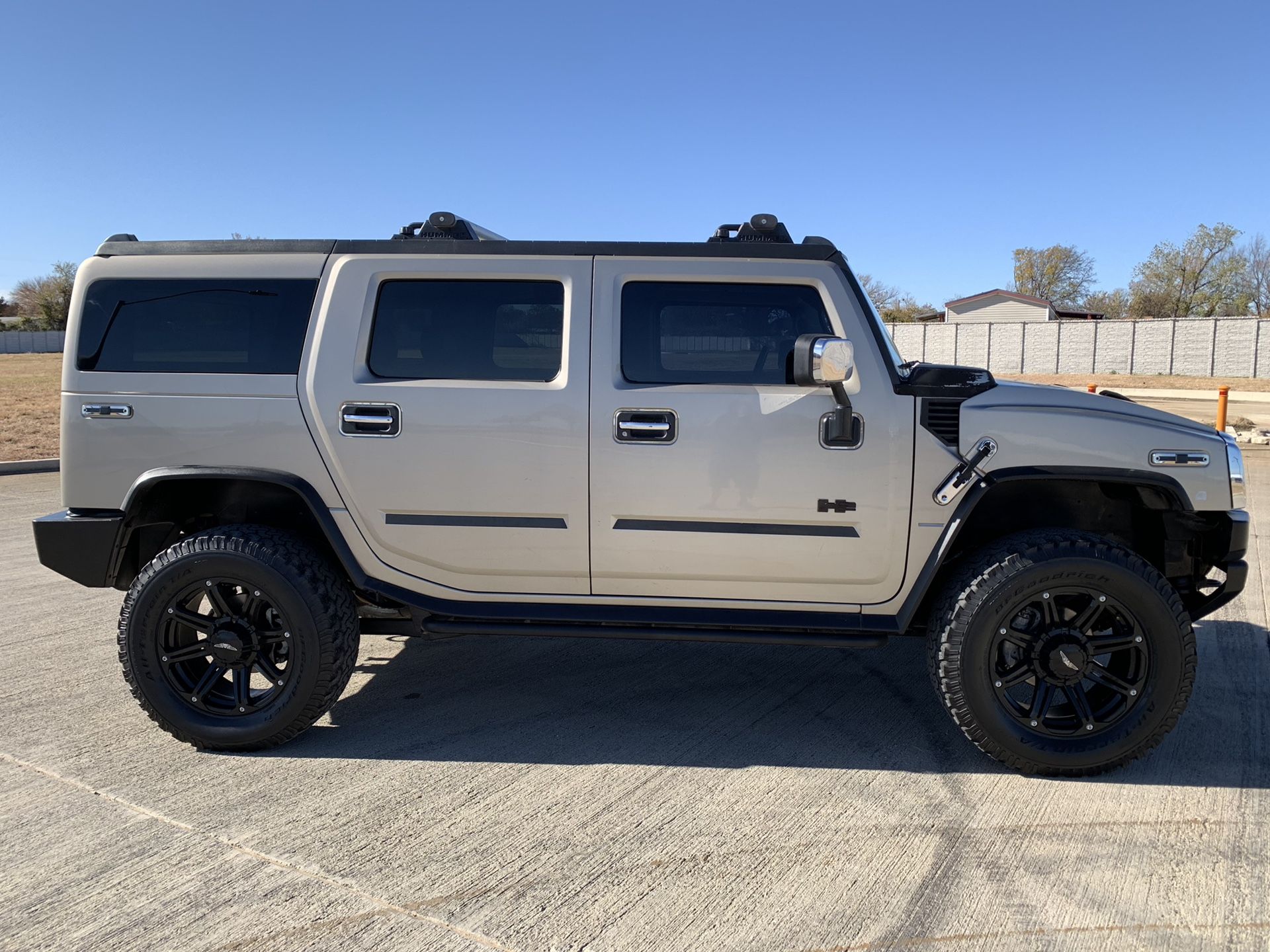 White Hummer H2 Lifted