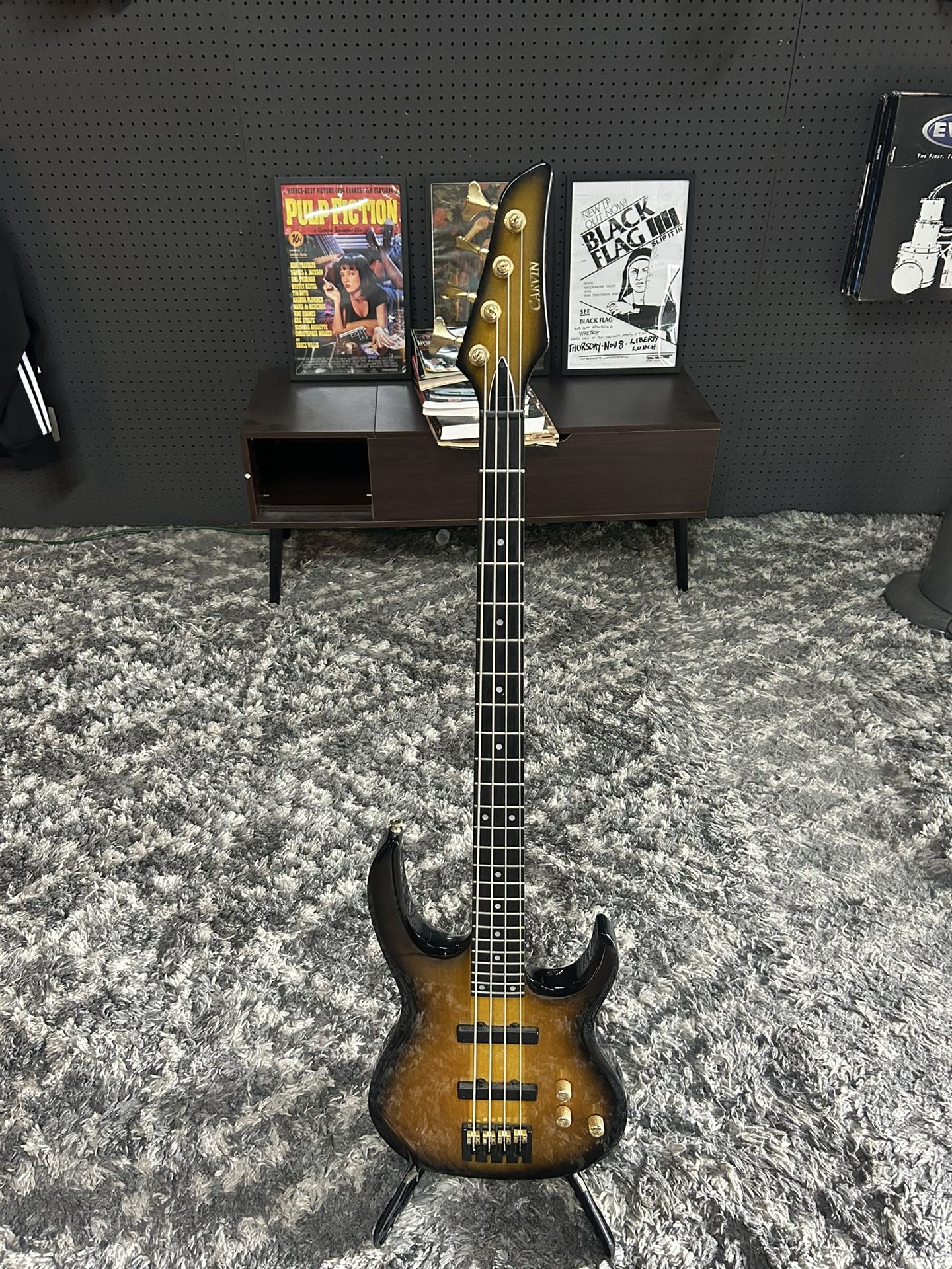 Carvin LB-20 Custom 4 String Bass for Sale in Long Beach, CA - OfferUp