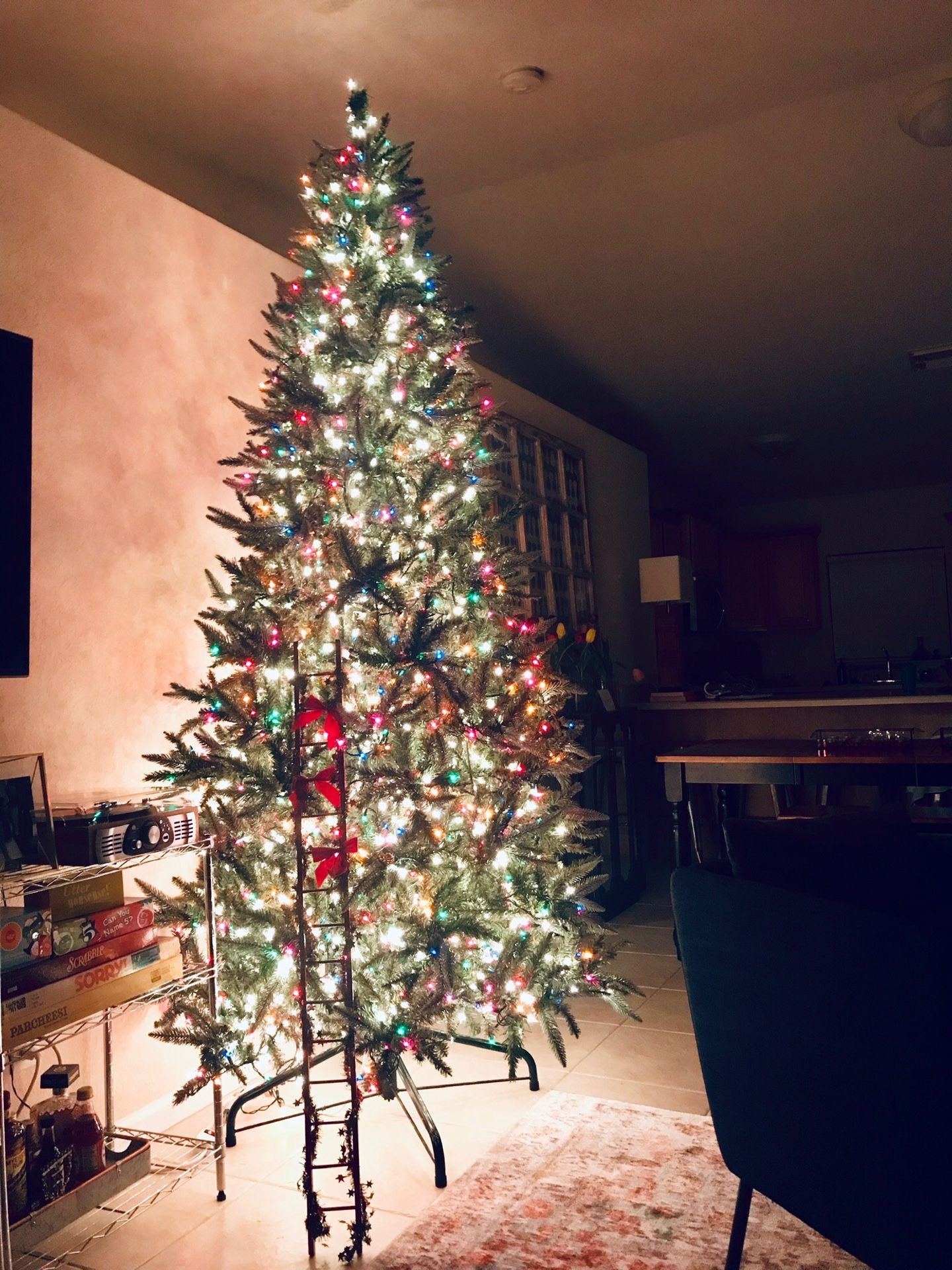 9 foot Christmas Tree (unlit) for Sale in Port St. Lucie, FL - OfferUp