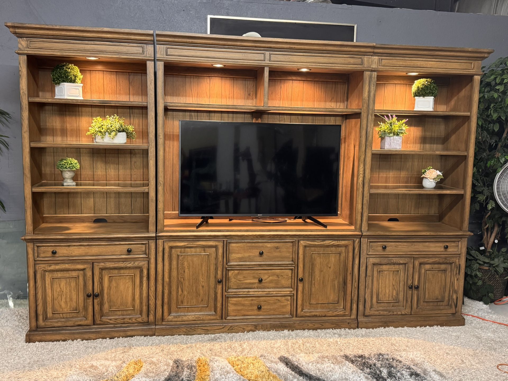 Beautiful Large Haverty Furniture Entertainment Center for Sale in ...