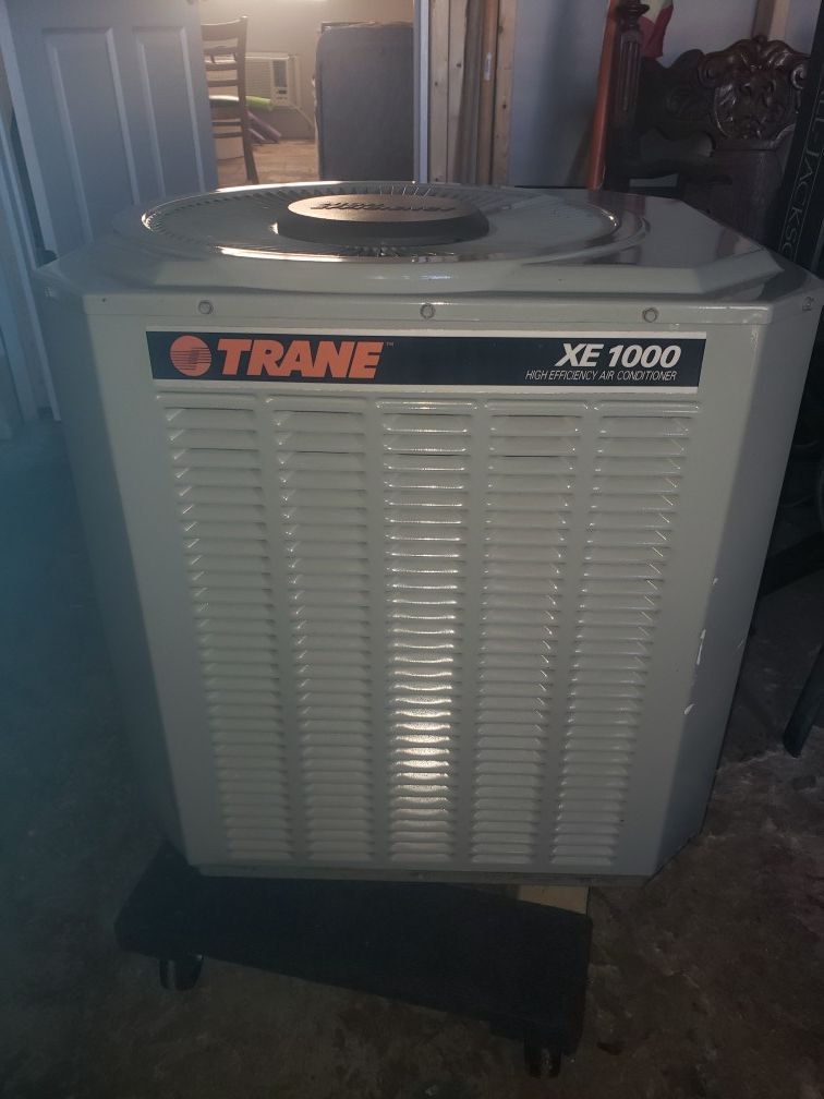 Trane XE 1000 2 ton air conditioner for Sale in Largo, FL - OfferUp