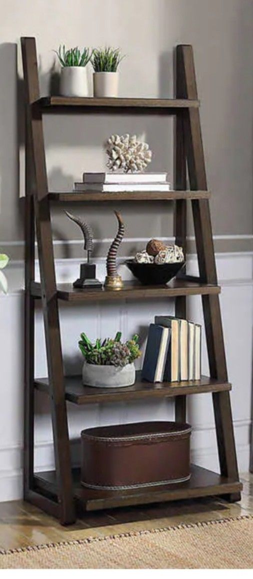 72" Ladder Bookcases Wood Brown for Sale in Miami, FL - OfferUp