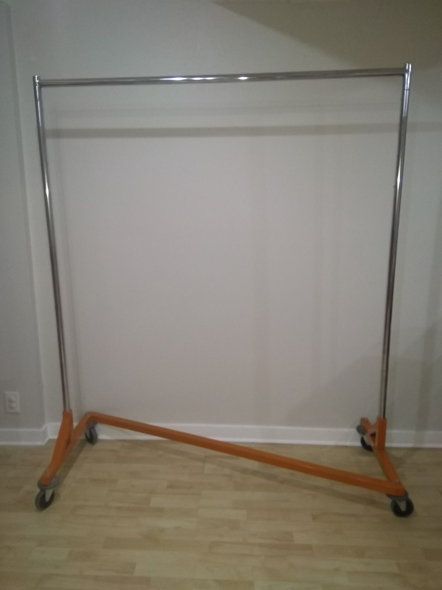 uLine Z garment rack for Sale in Bellevue, WA - OfferUp