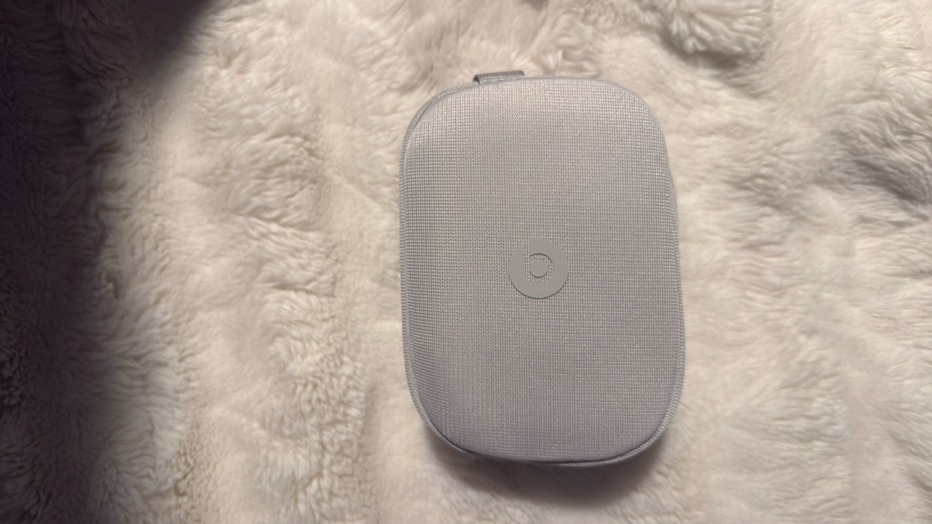 Are these Beats Solo 4s or 3s because they look like 3s - OfferUp