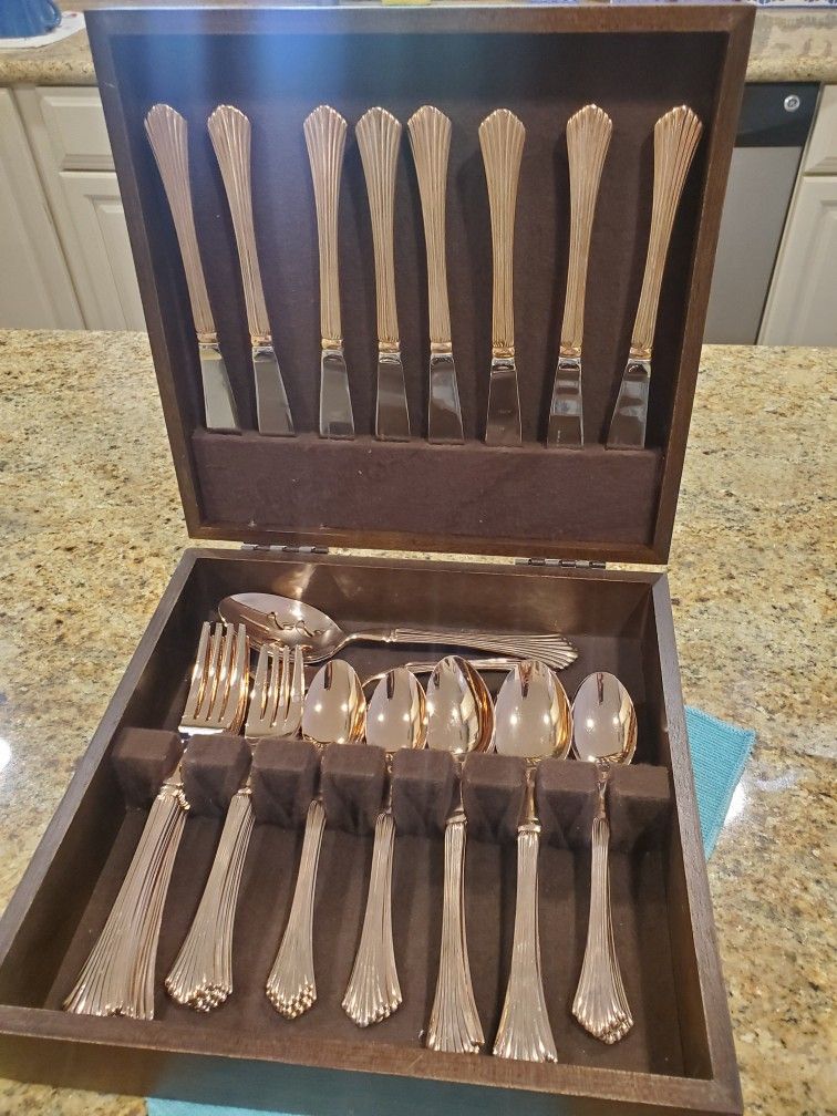 Beautiful 44 Piece Gold Plated Silverware Set Comes With Case for Sale ...