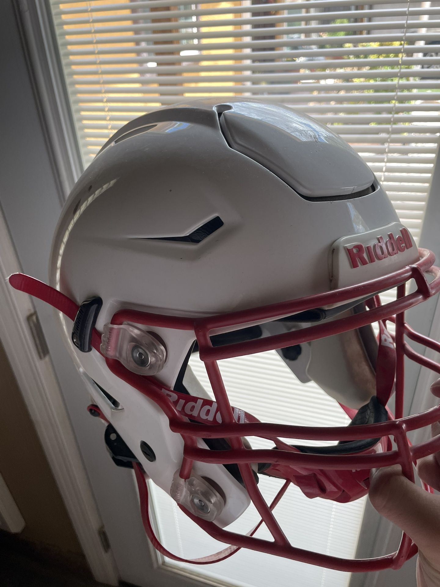 Speed flex Riddell Extra Large Helmet Football for Sale in Ysleta Sur ...