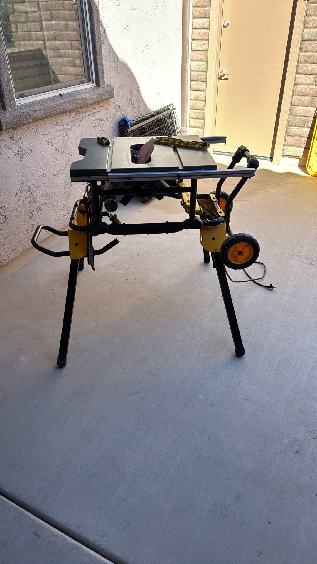 DWE7491 DeWalt Table Saw, On Wheels for Sale in Queen Creek, AZ - OfferUp