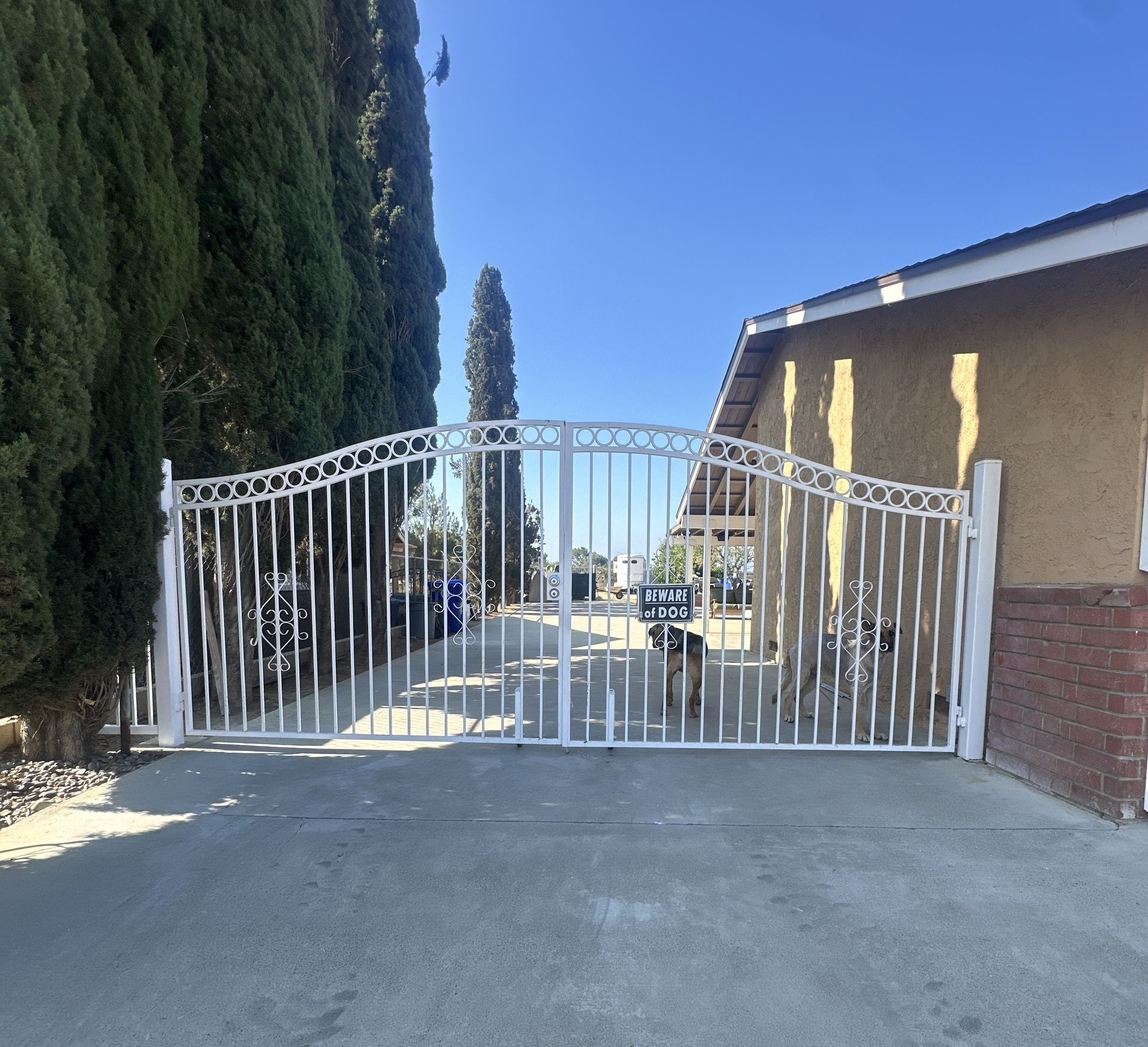 Big Metal Gate for Sale in Jurupa Valley, CA - OfferUp