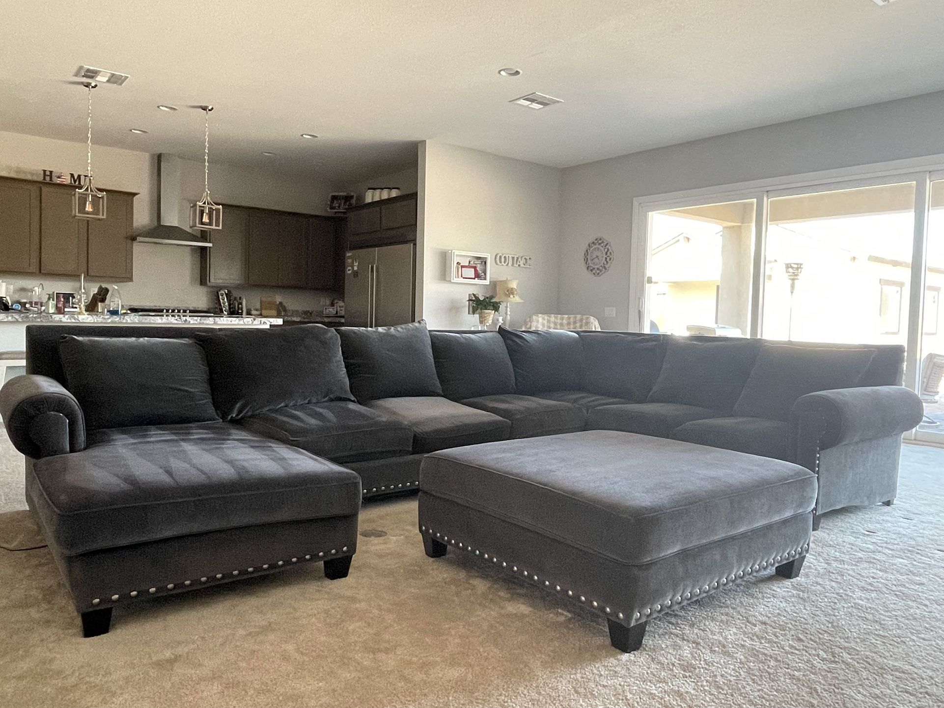 Like new large John Michael Designs Sectional Barcelona Charcoal Duck ...