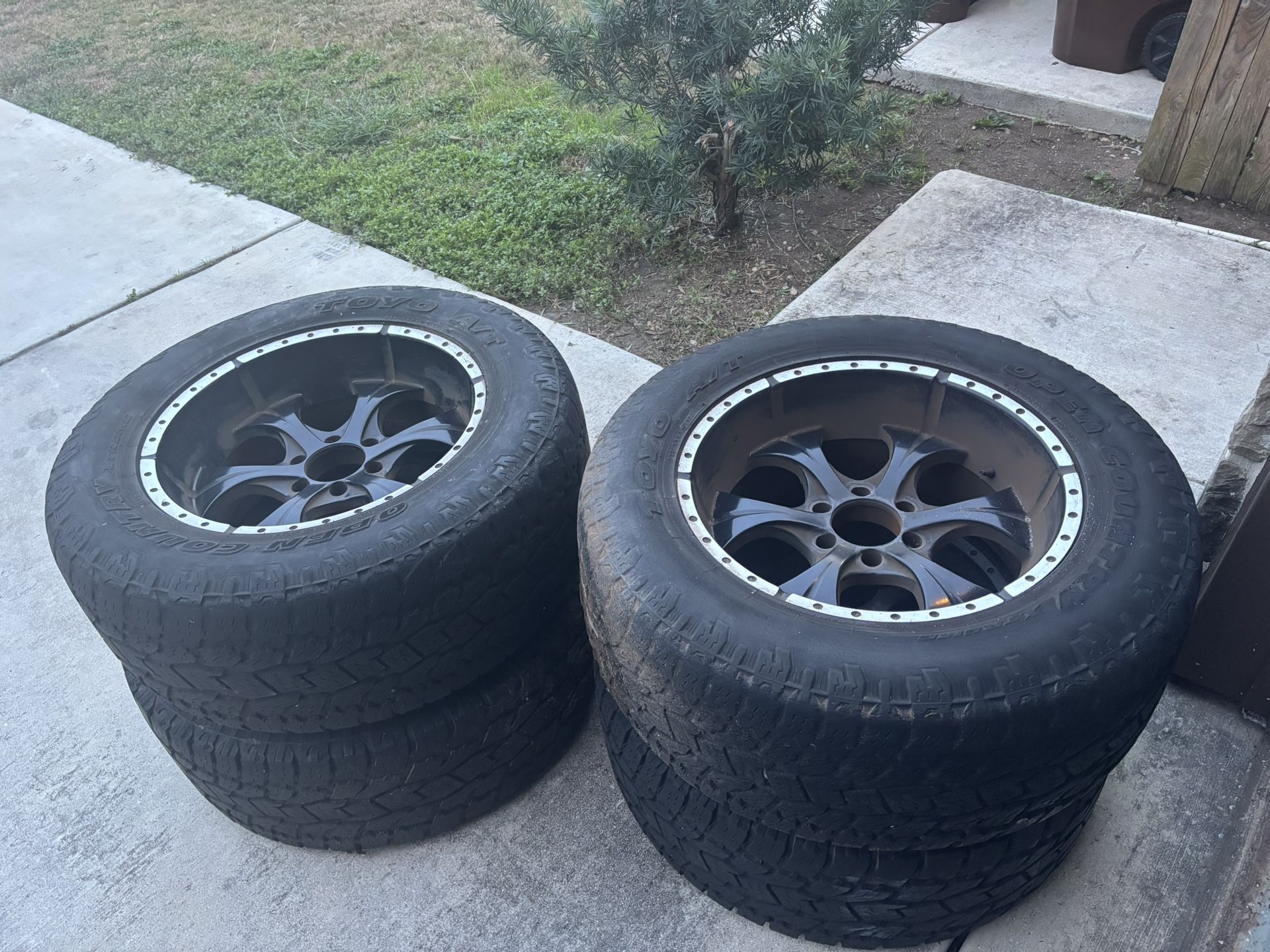 Chevy/GMC 20 “ wheels. On 35s for Sale in Mico, TX - OfferUp