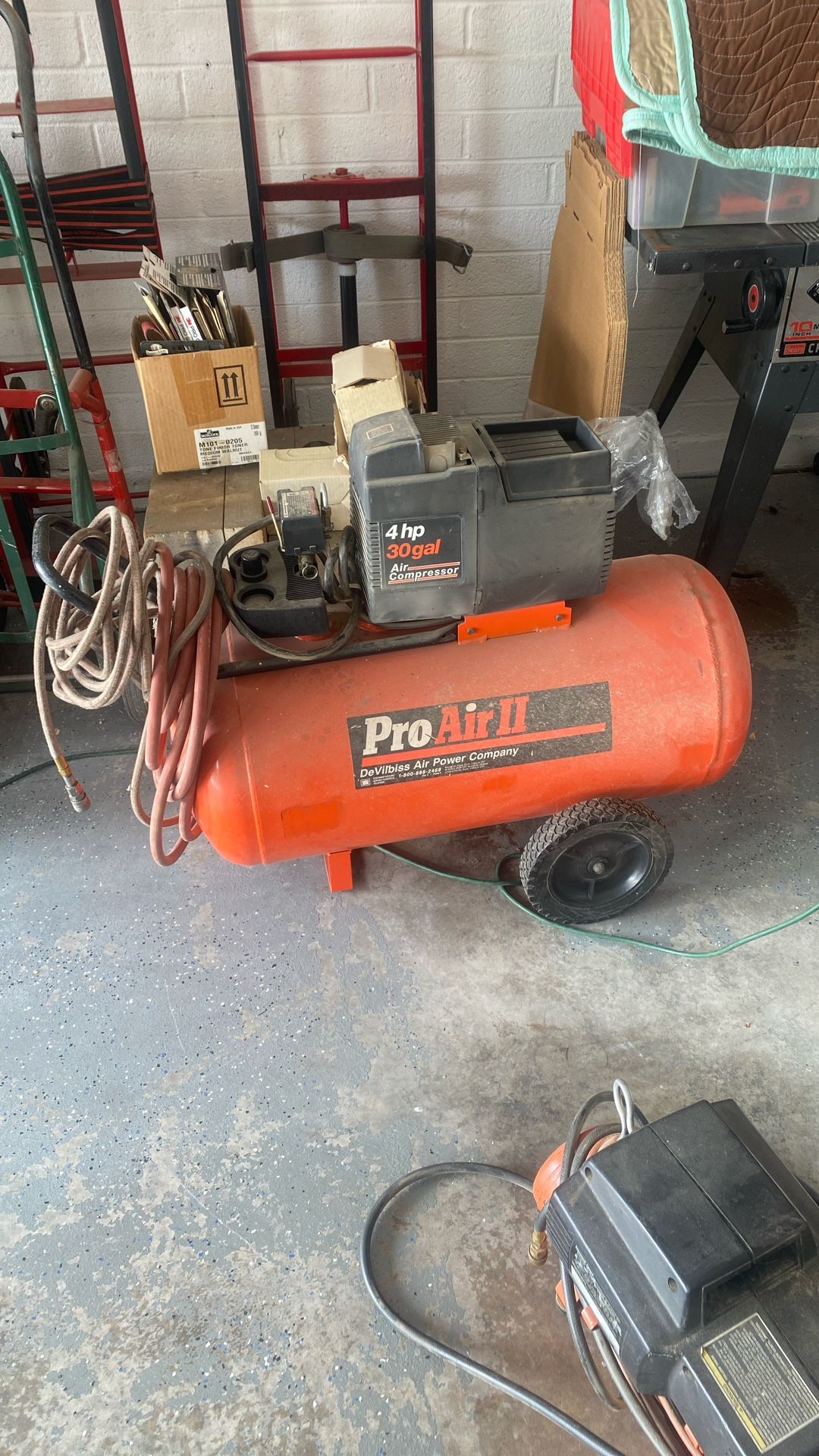 30 Gallon 4 Hp Devilbiss Pro Air ll air compressor for Sale in Phoenix ...