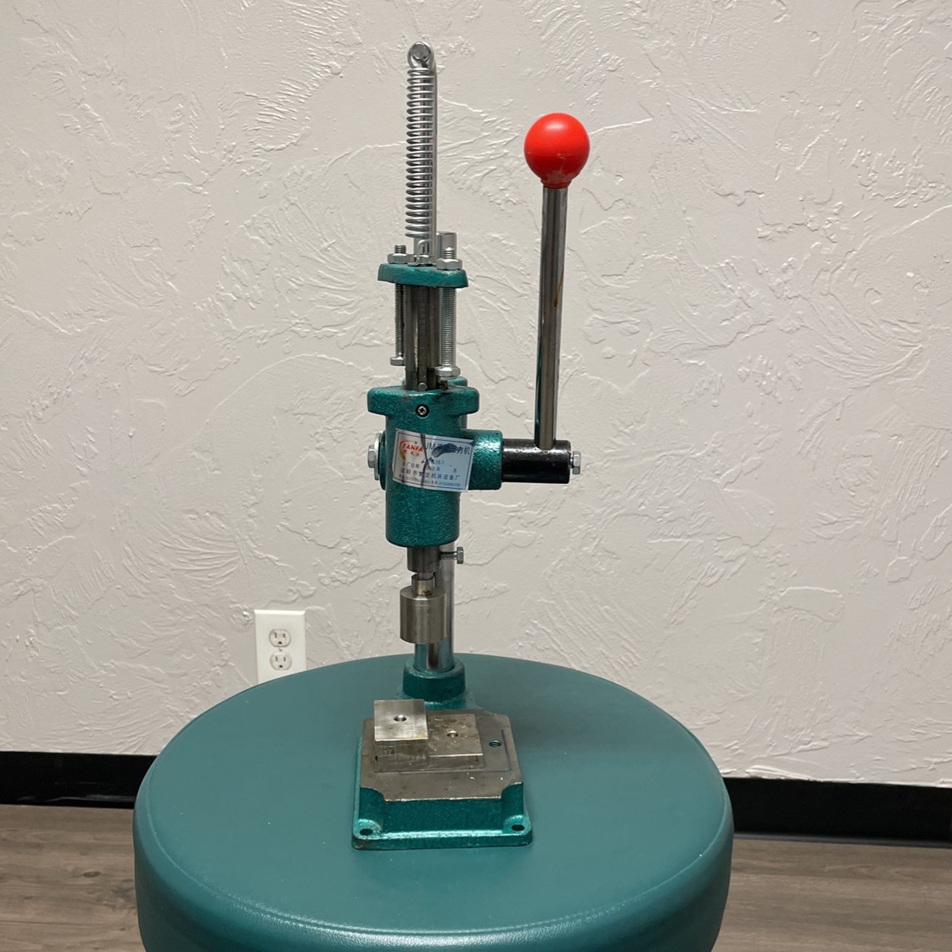 Hand Punch Press Machine for Sale in Fort Lauderdale, FL - OfferUp