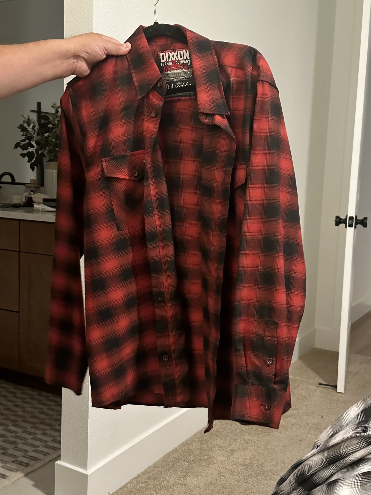 Original Dixon Flannels Size XL for Sale in Manteca, CA - OfferUp