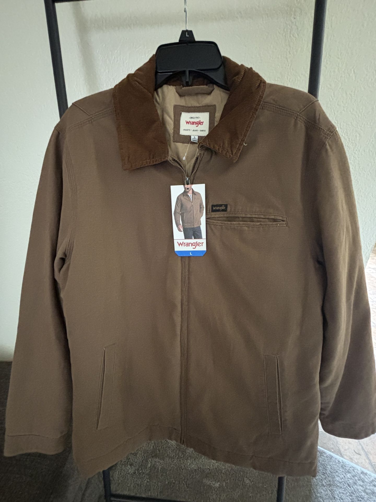 Wrangler Work Jacket for Sale in Arrowhed Farm, CA - OfferUp