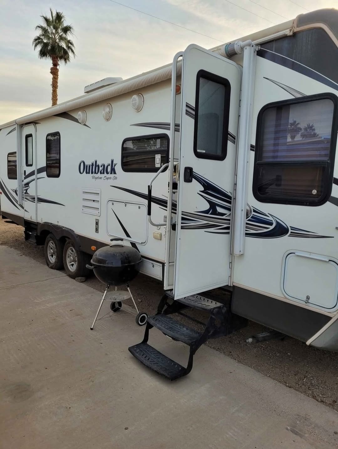 2013 Keystone Outback 26ft. for Sale in Hesperia, CA - OfferUp