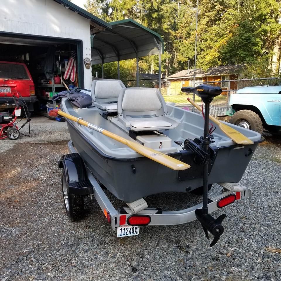 10.2 Foot Long Boat And Trailer for Sale in Bothell, WA - OfferUp