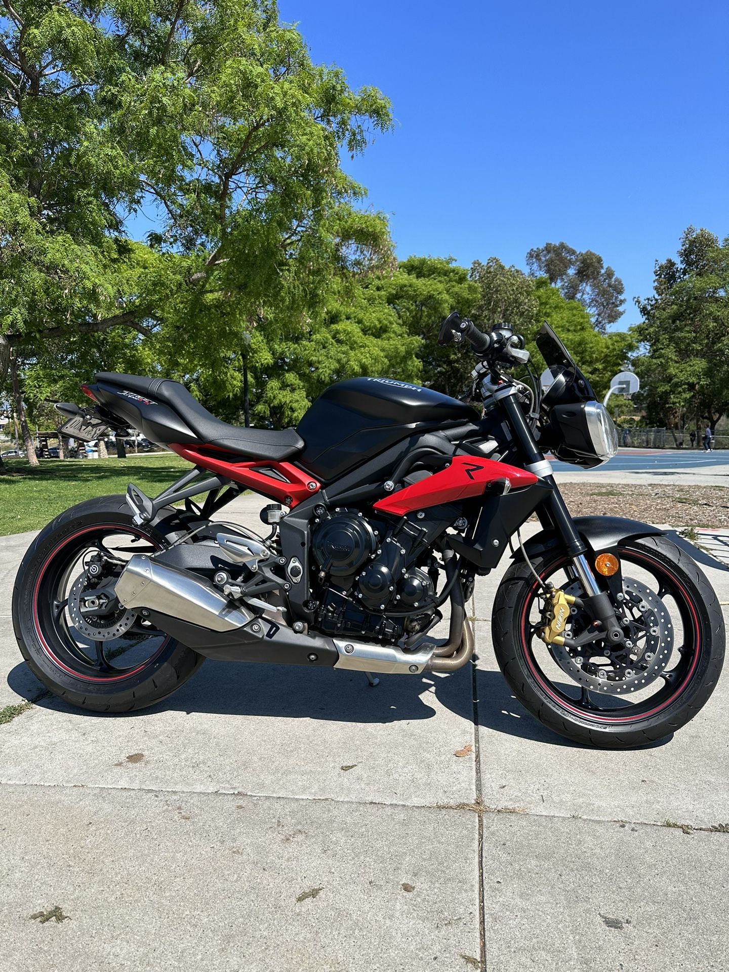 2016 Triumph Street Triple 675R for Sale in San Diego, CA - OfferUp