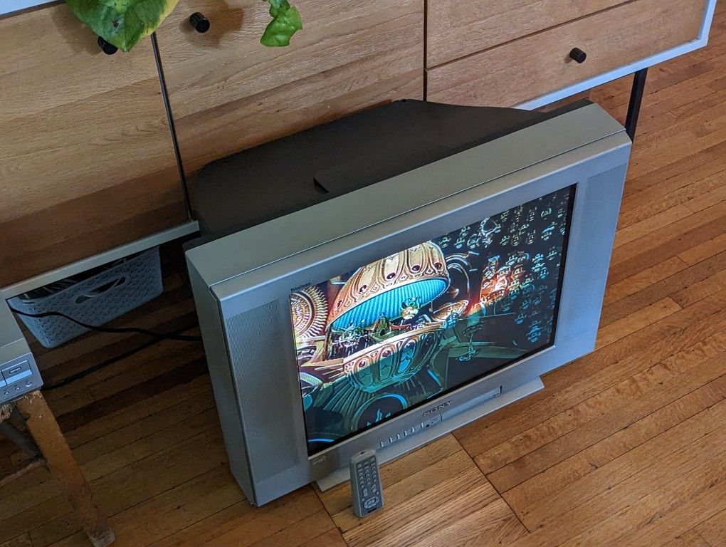 SONY TRINITRON KV-24FS100 24" Flat Tube CRT TELEVISION TV RETRO GAMING ...