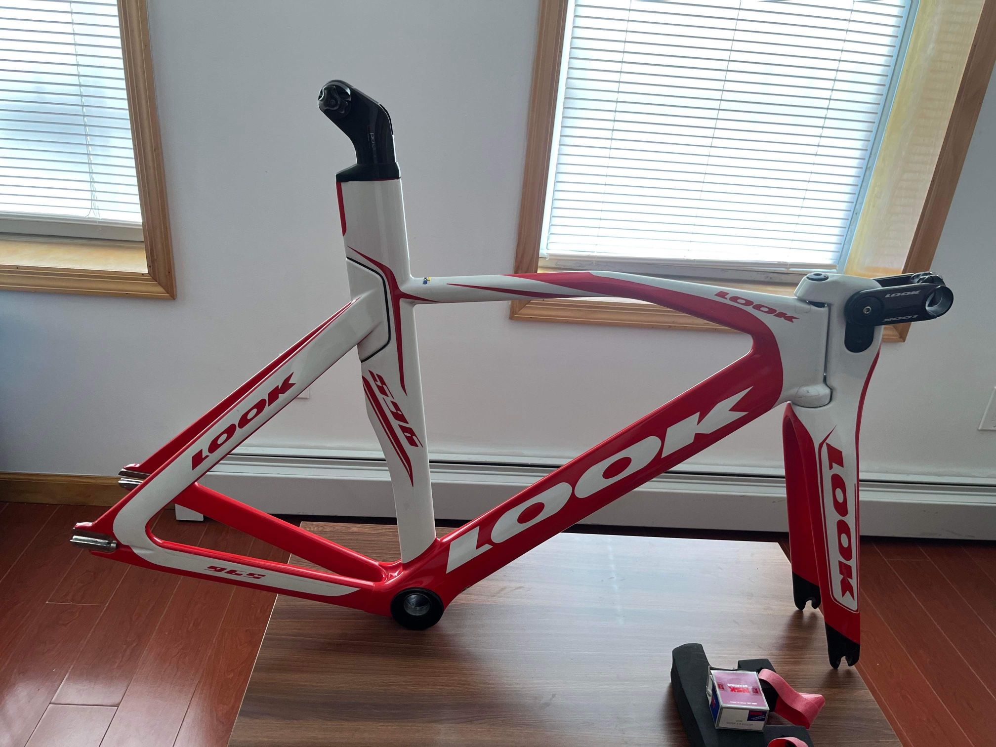 Look 596 Frame Set for Sale in Jersey City, NJ - OfferUp