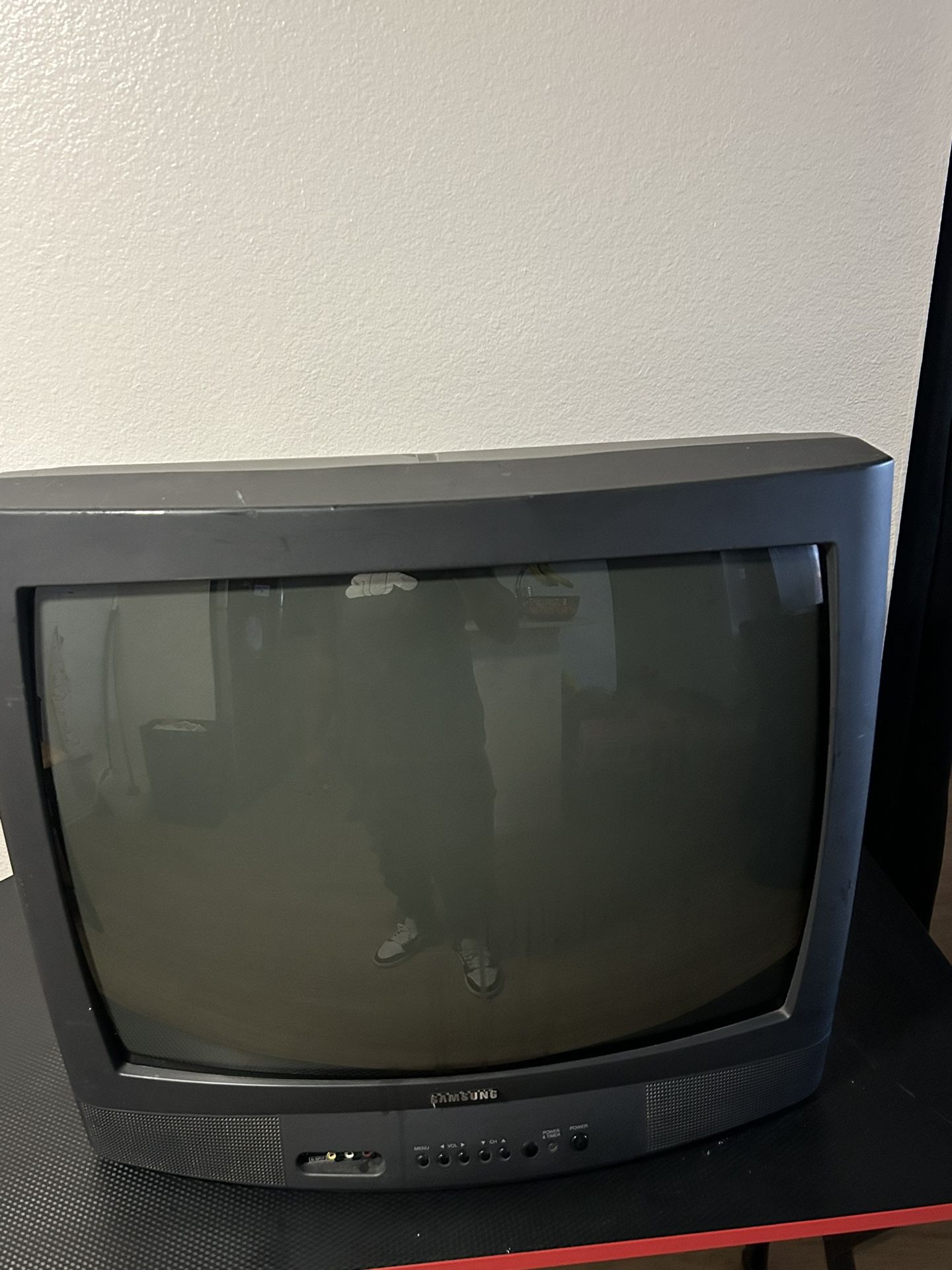 Samsung CRT Tv 27 Inch With Antenna for Sale in Long Beach, CA - OfferUp