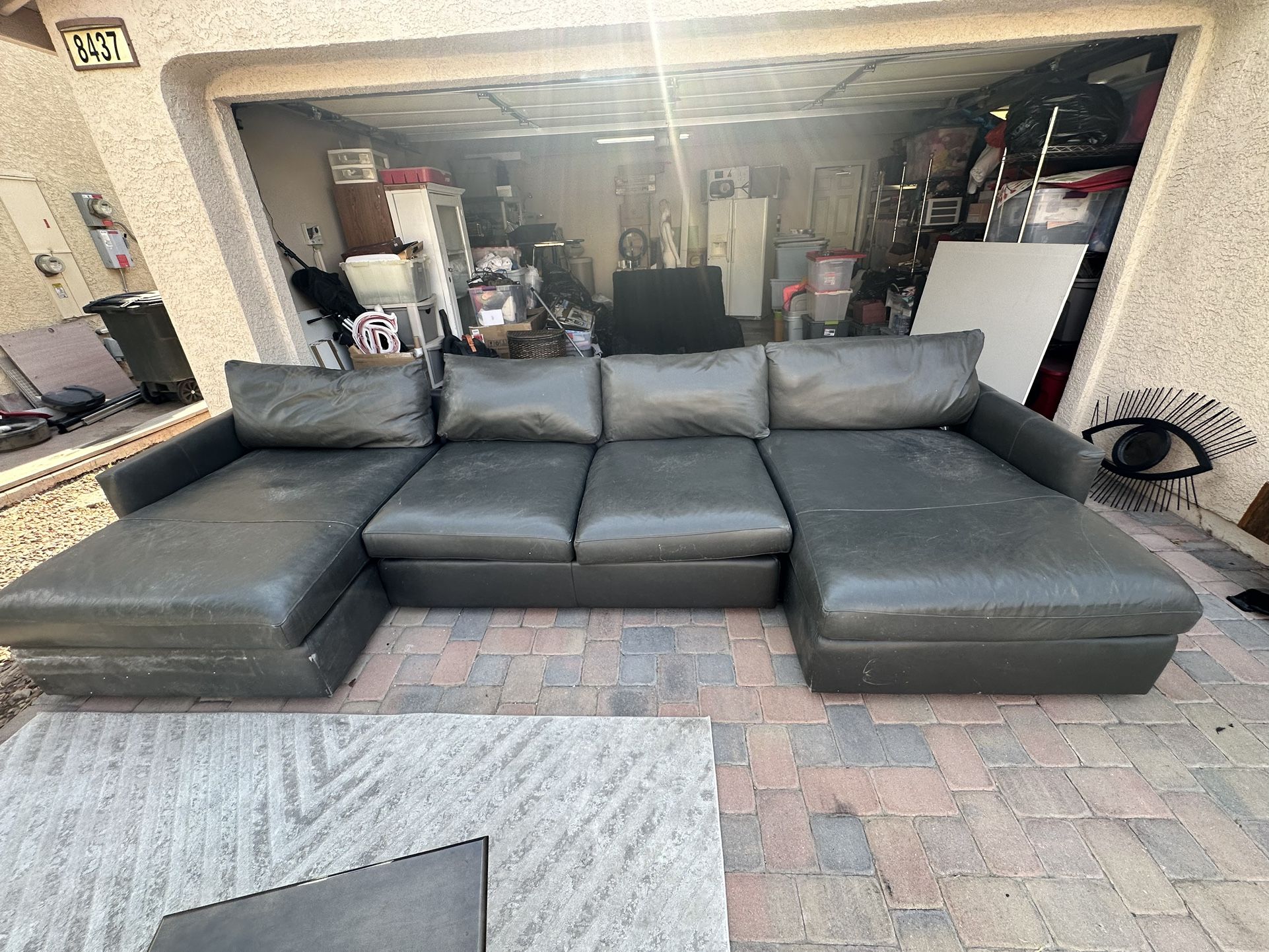 Free Complete Living room for Sale in Las Vegas, NV - OfferUp