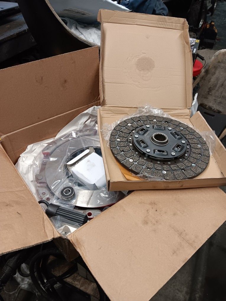 22re Clutch And Pressure Plate. for Sale in Marysville, WA - OfferUp